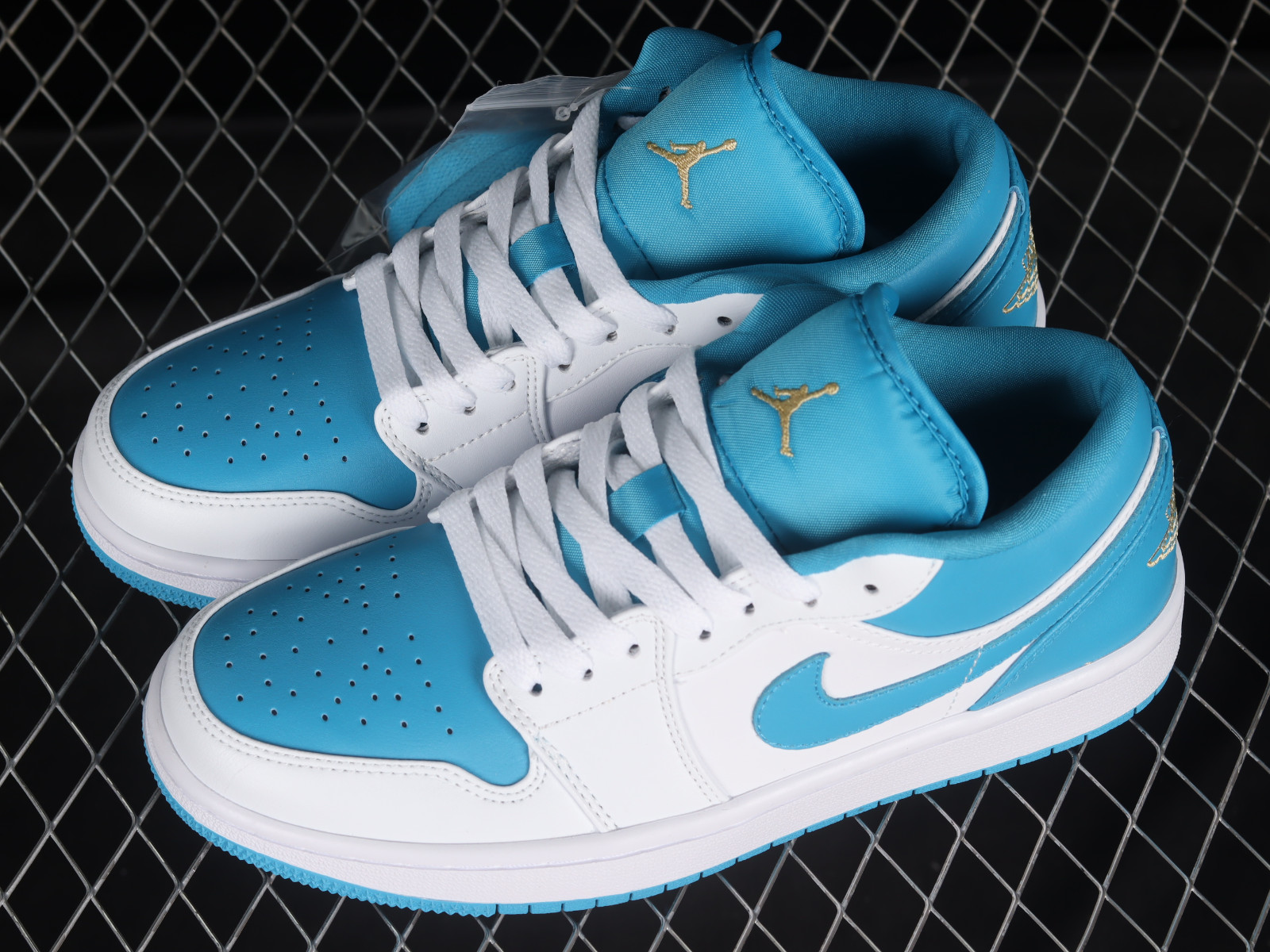Air Jordan 1 Low Aquatone Teal White 553560 174 Air Jordan I Low