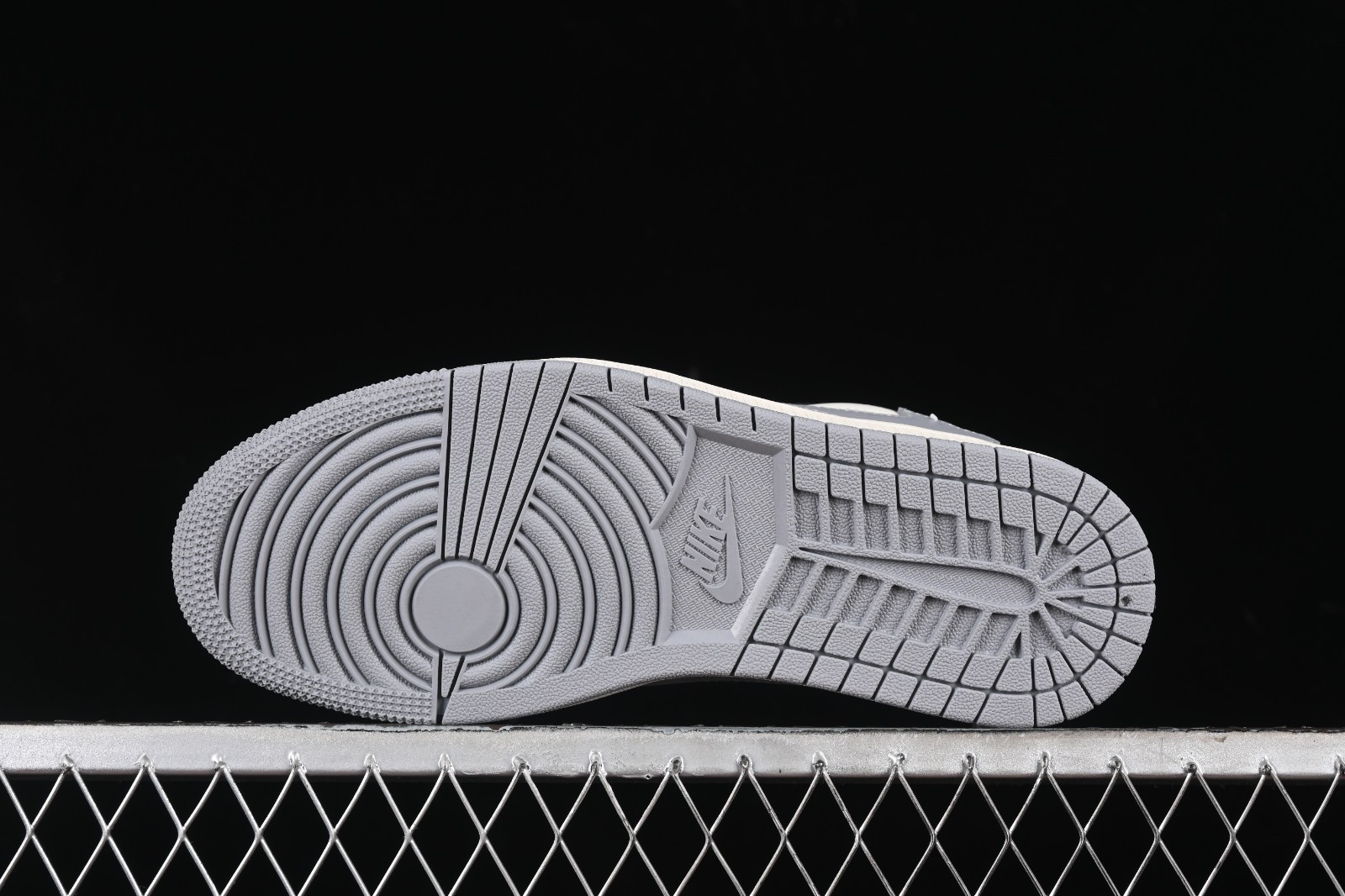 Travis Scott x Fragment Design x Nike Air Jordan 1 Low OG Sail Black ...