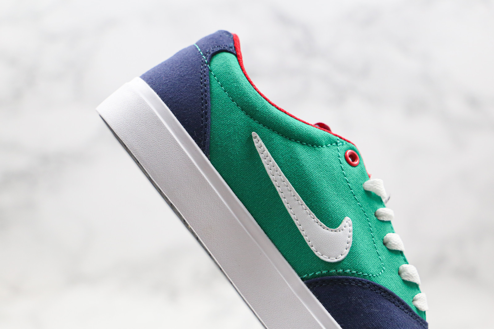 Nike SB Charge Solarsoft Midnight Navy Green White Blue Shoes CD6279 Nike SB Charge Solarsoft Midnight Navy Green White Blue Shoes CD6279