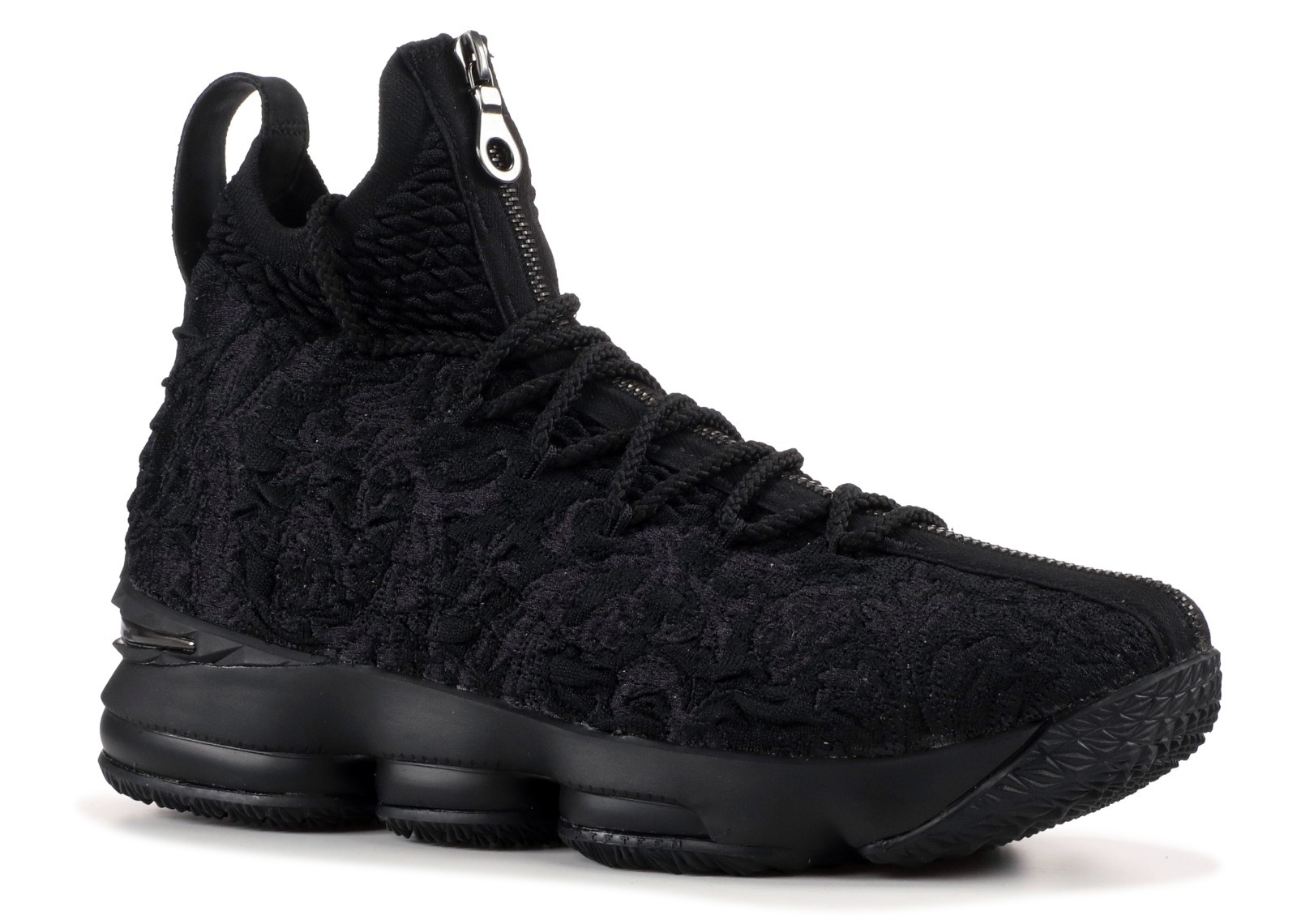 Lebron XV Perf Suit Of Armor Black Silver Metallic AJ3936-001 - Zoom ...